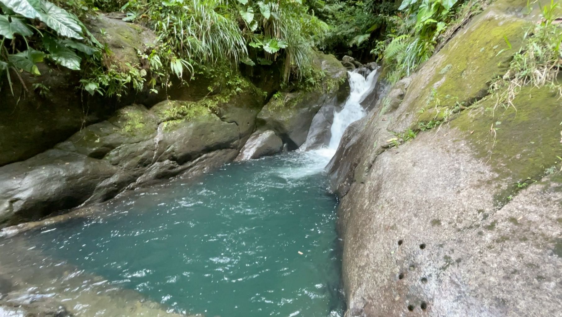 Le Bassin Bleu à Gourbeyre